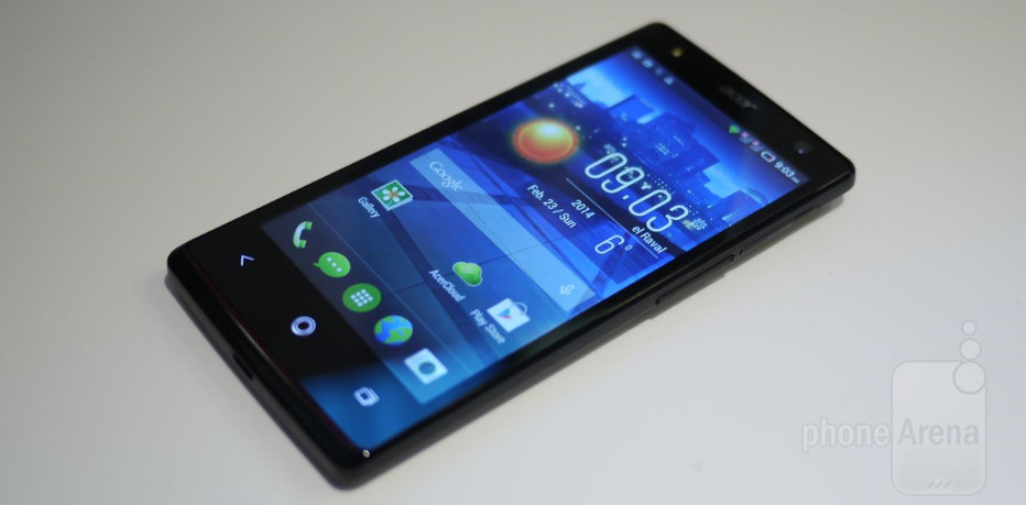 Why don't most phones have a flash on the front of the phone ...