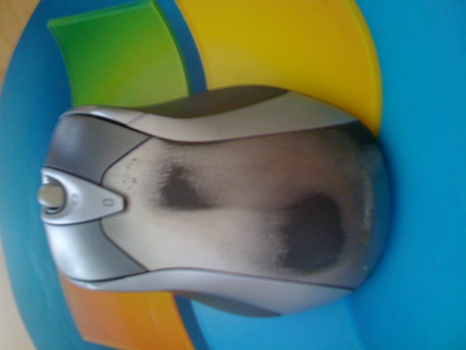 Ugh crappy Microsoft Entertainment Desktop 8000 mouse - Hardware ...