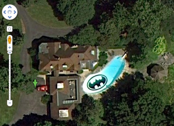 Holy Swimming Pool, Batman ! - Real World News - Neowin