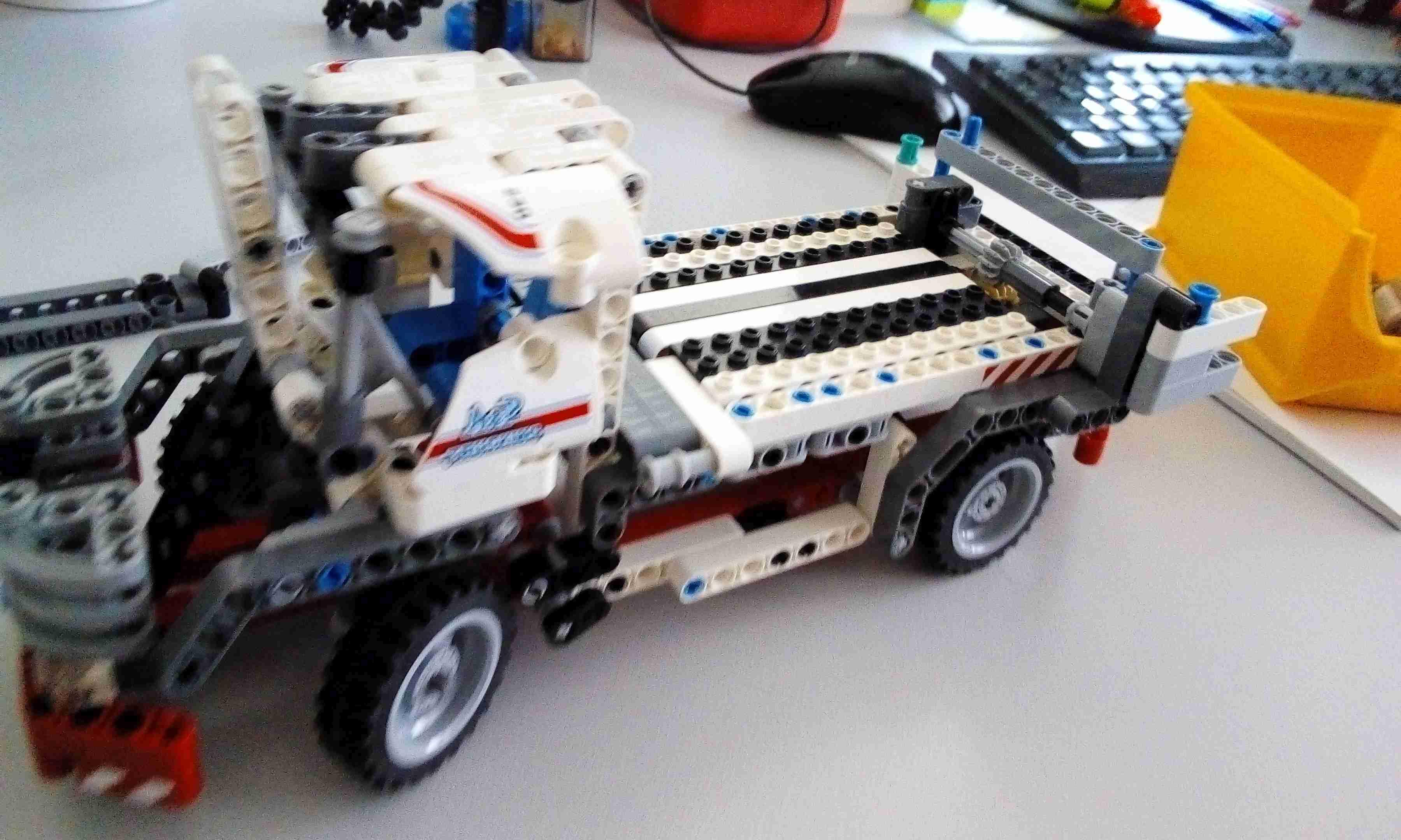 Arduinoizing LEGO-Technik Service Truck - to run this with remote ...