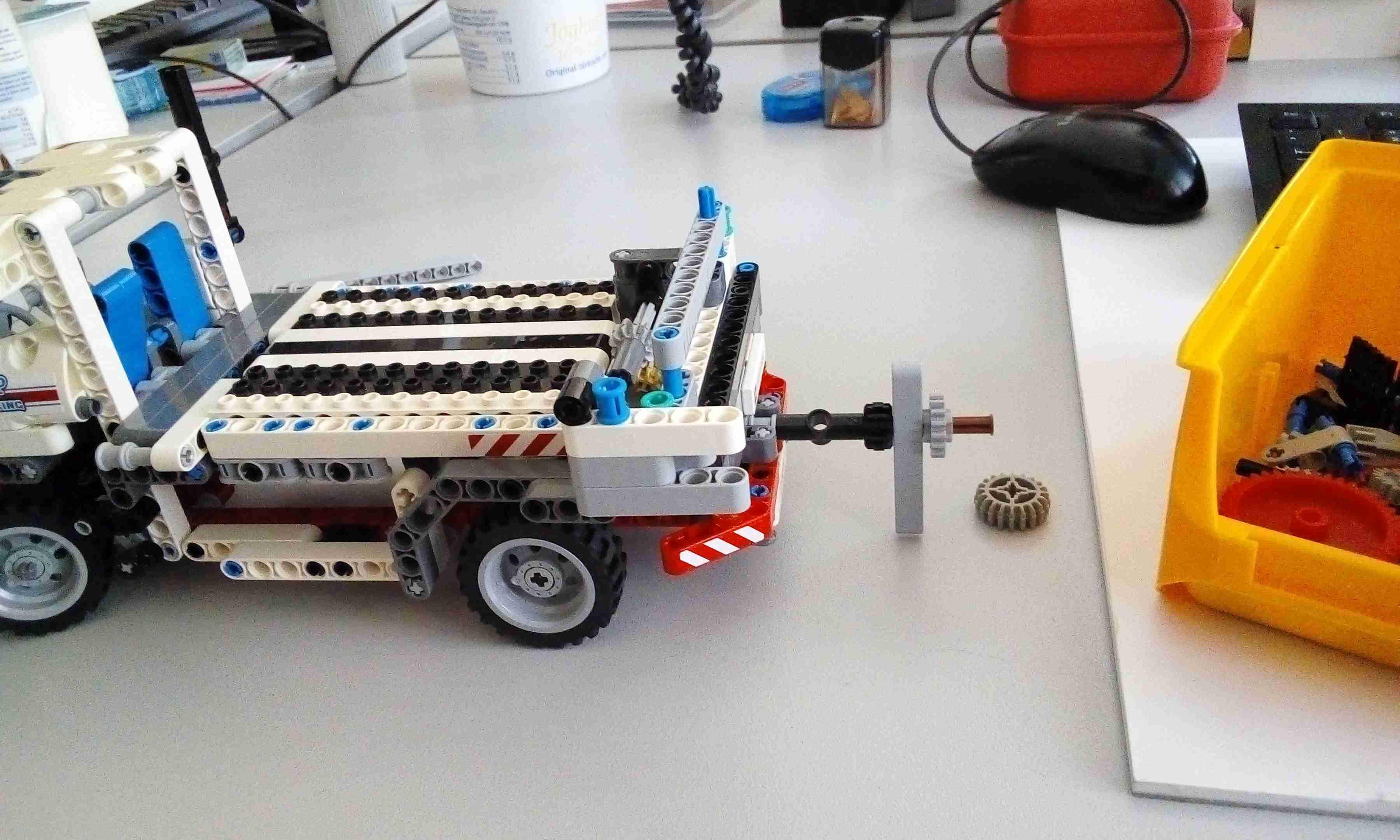 Arduinoizing LEGO-Technik Service Truck - to run this with remote ...