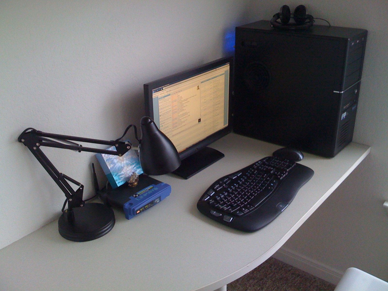 Show us your workstations! - Page 2 - Hardware Hangout - Neowin