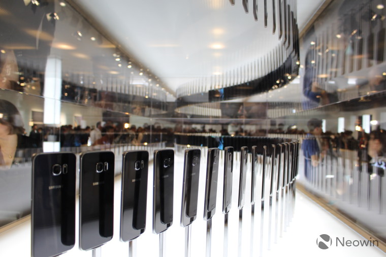 Samsung's new Galaxy S6 Mini revealed in leaked photos - Neowin