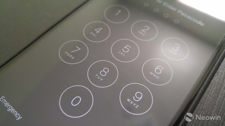 Apple updates iOS to version 9.0.2, correcting unauthorized access ...