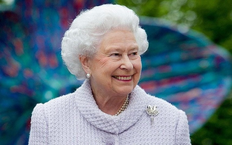 Queen formally opens Britain's National Cyber Security Centre - Neowin