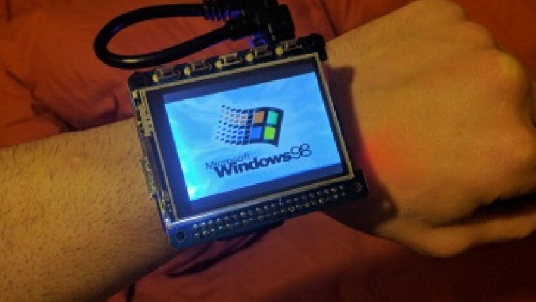 A developer has built a Raspberry Pi wristwatch powered by Windows 98 ...