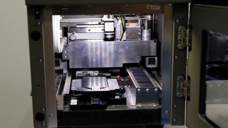 Behold! The Horizon Machine - what Apple uses to repair our cracked ...