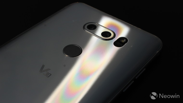 LG V30 unboxing and first impressions - Neowin