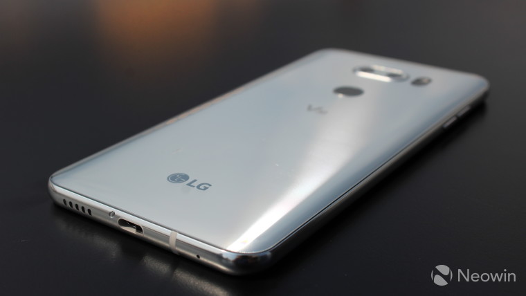 LG finally unveils the V30 in all of its glory - Neowin