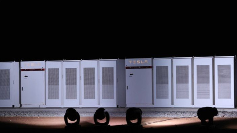 Tesla builds the world's biggest battery in Australia - Neowin