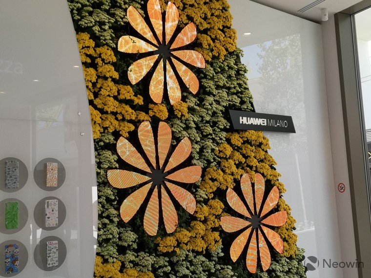 Huawei Europe Tour part 1: Checking out Huawei's flagship store in ...
