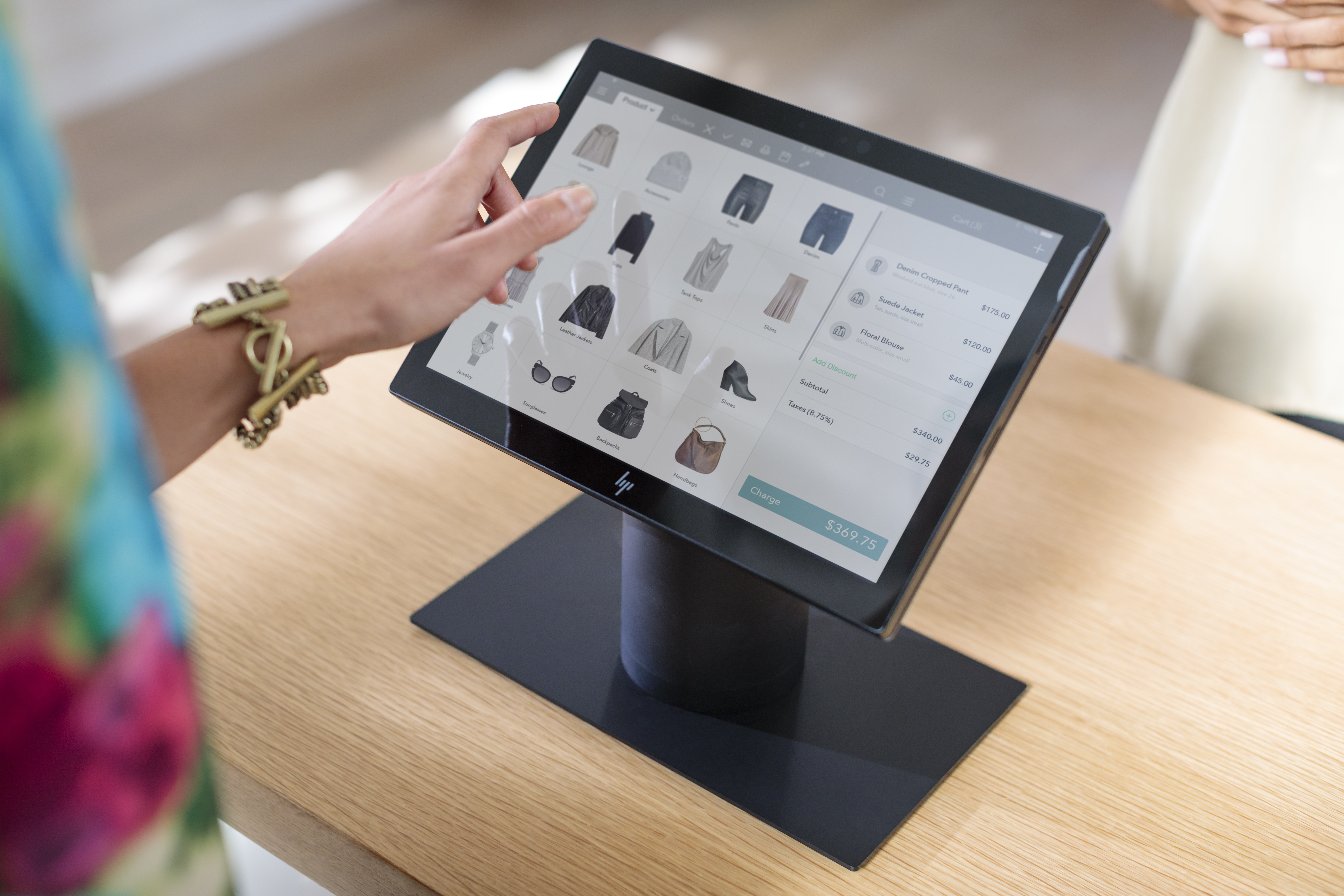 HP unveils new retail solutions that are powered by Windows 10 - Neowin
