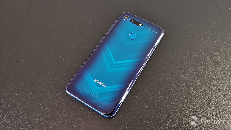 Honor View 20 review: Holey display Batman, it has a 48-megapixel ...