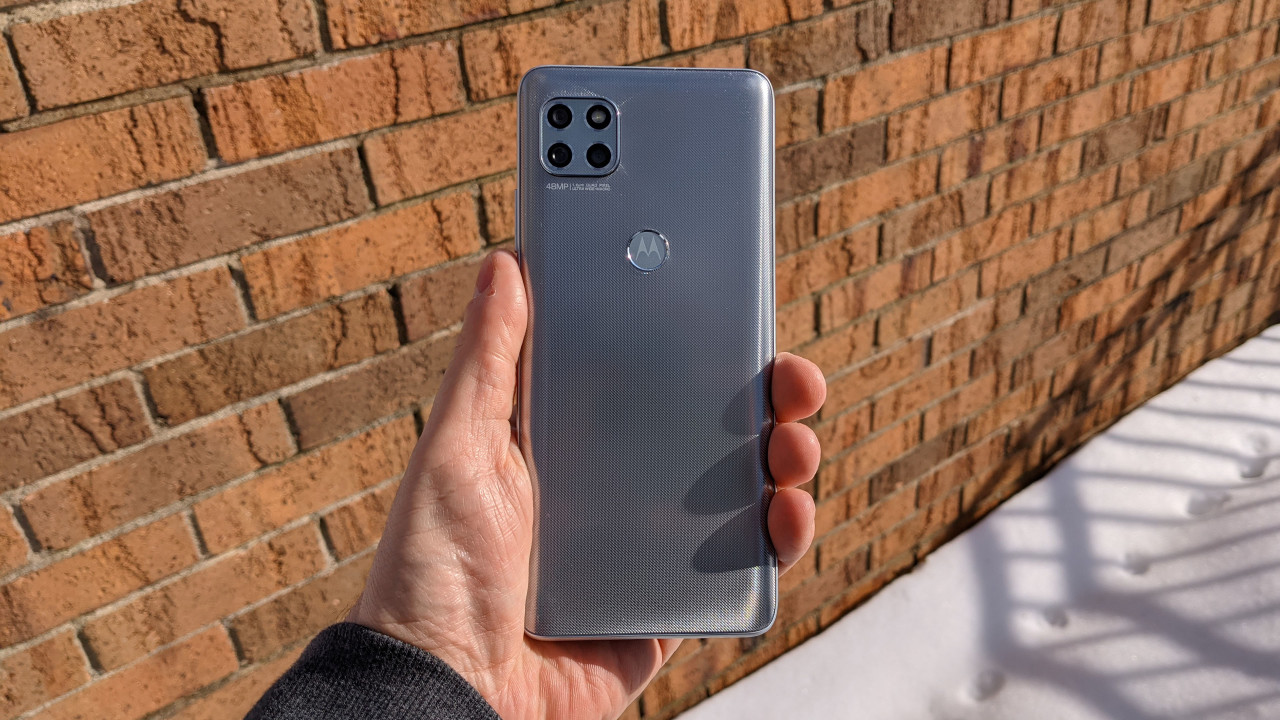 Motorola One 5G Ace review: Cheaper 5G, but it's not enough - Neowin