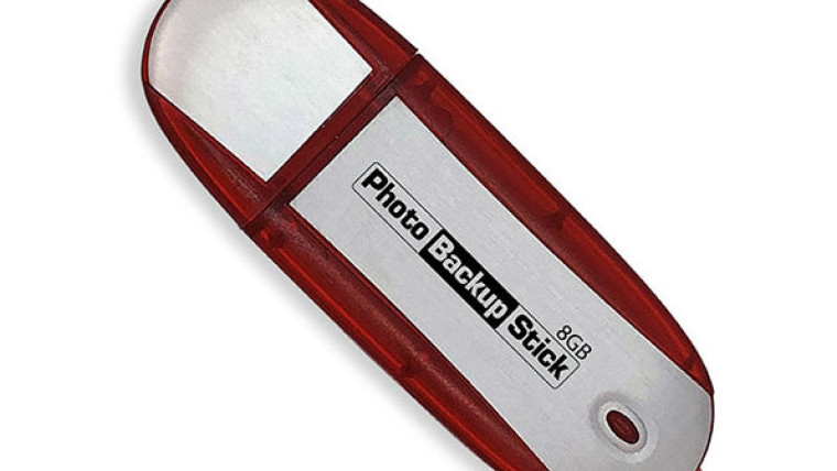 Save 33% off the Photo Backup Stick - Neowin