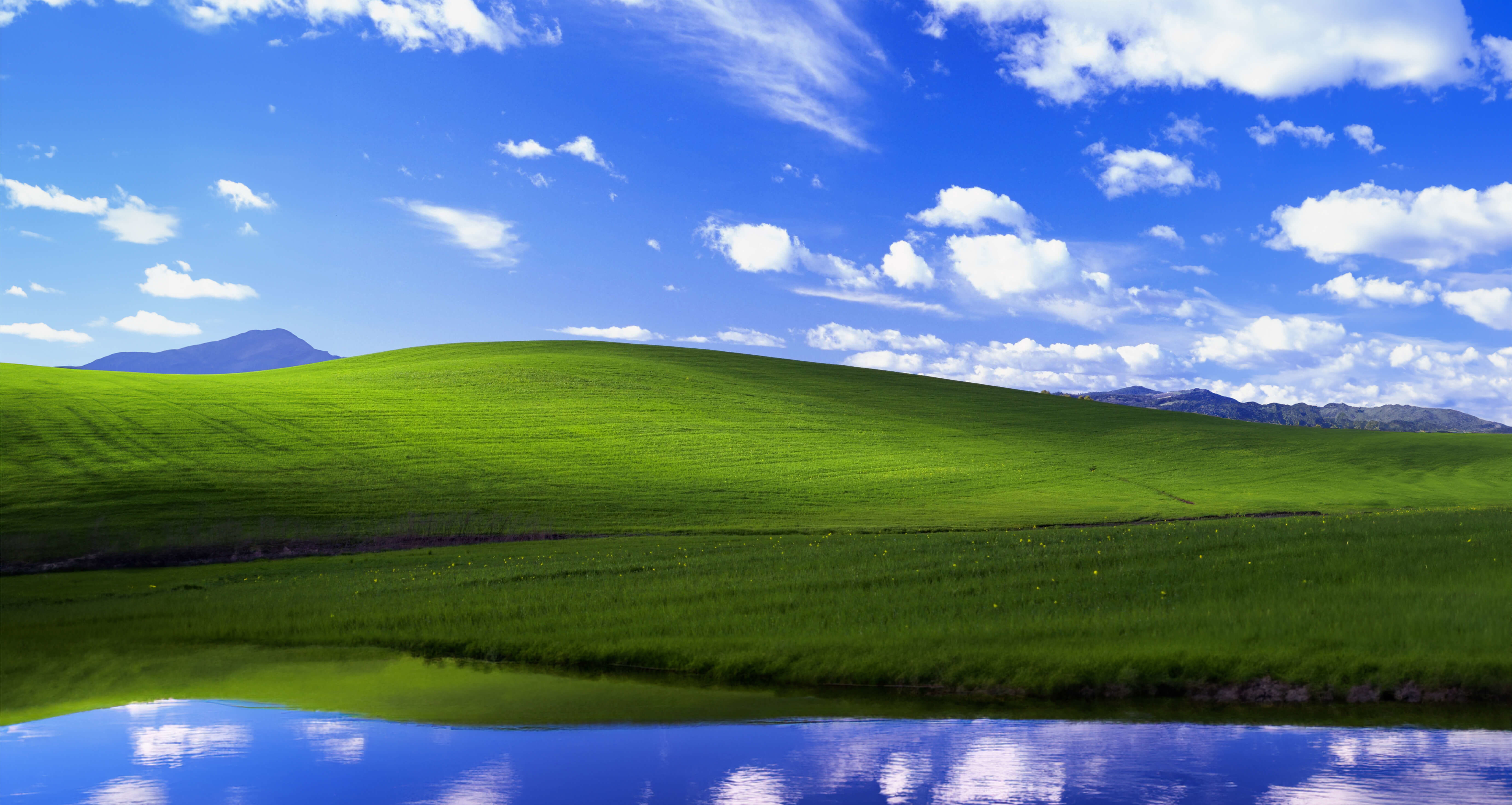 Check Out The Classic Windows XP And Windows 11 Wallpapers With