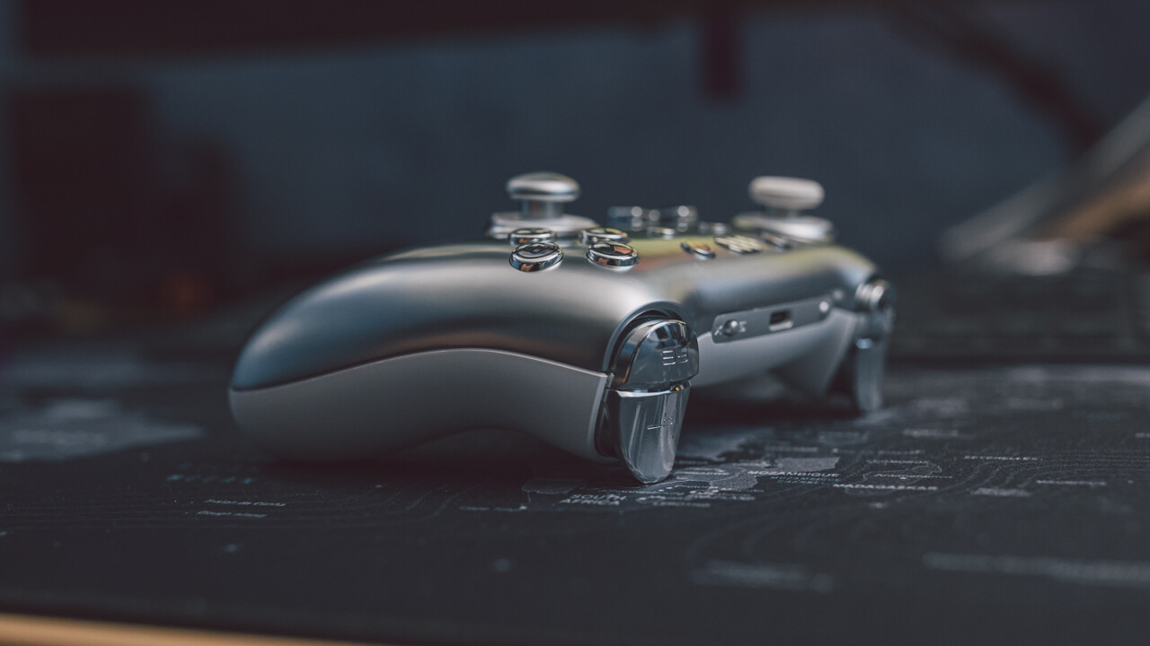 Review: The metal PB Tails Crush controller with hall effect sticks and ...