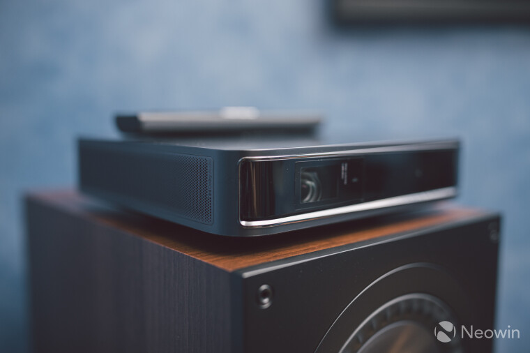 Dangbei Atom, a HDR10/HLG laser projector with Dolby sound, Chromecast ...