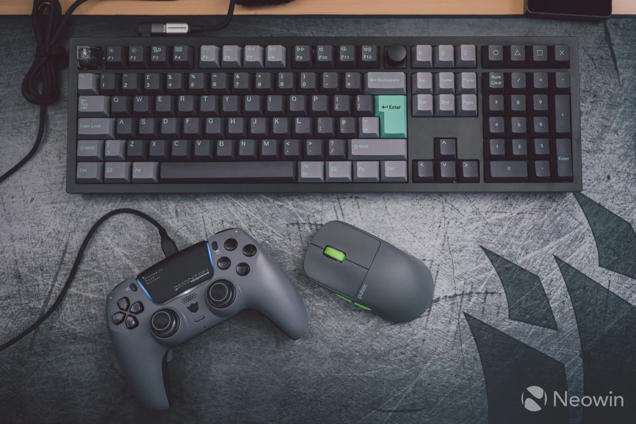 Hexgaming Phantom controller review: It's a Sony DualSense Edge on ...