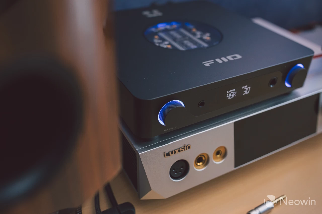 Another affordable winner, the FiiO K13 R2R headphones amp, DAC & pre ...