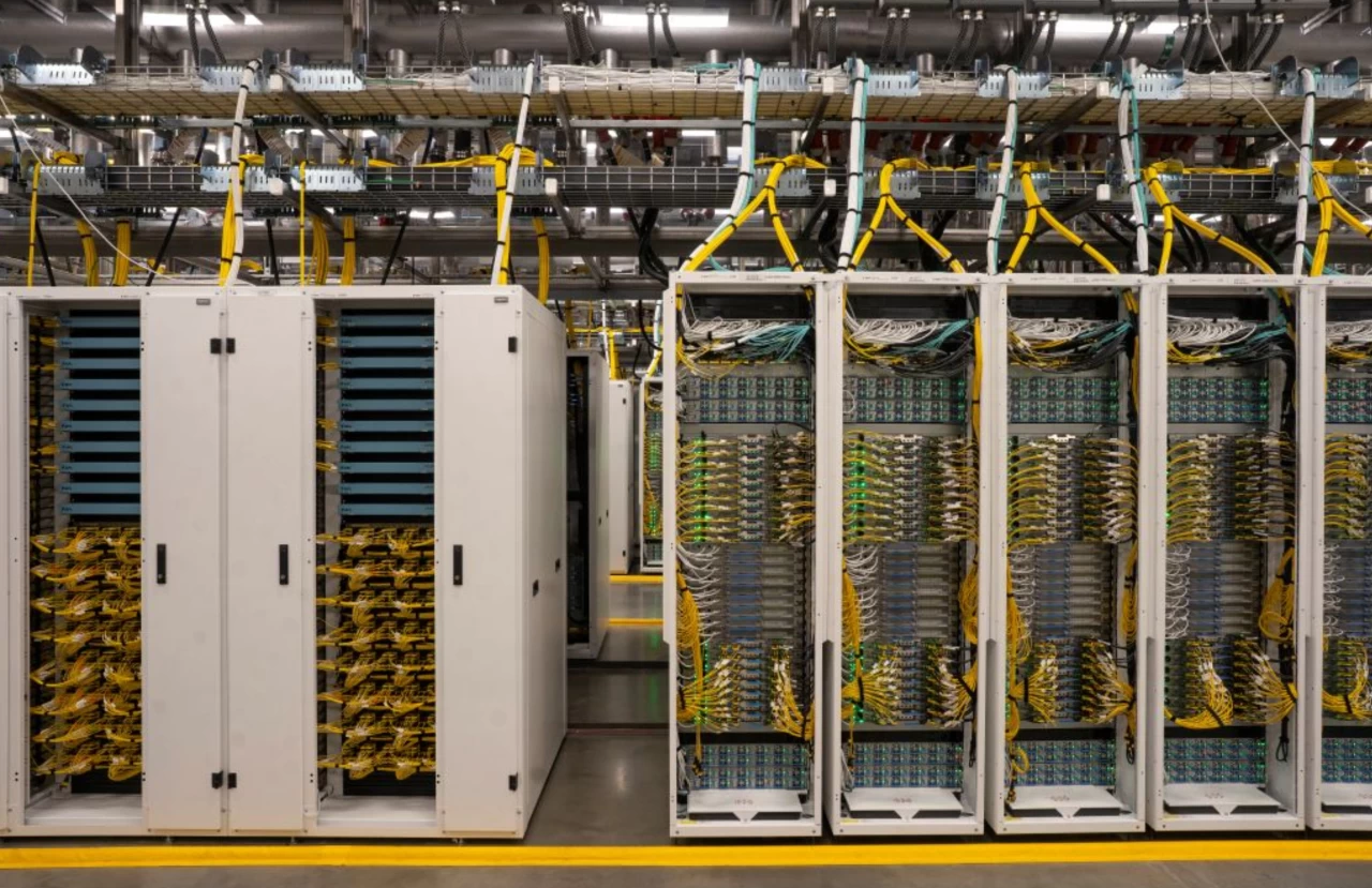 Microsoft reveals the architecture powering its new Azure AI ...