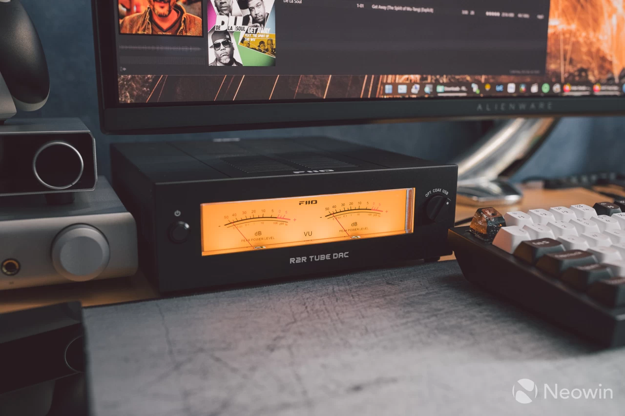 Review: FiiO's WARMER R2R Tube Buffer DAC hits all the musical notes at ...