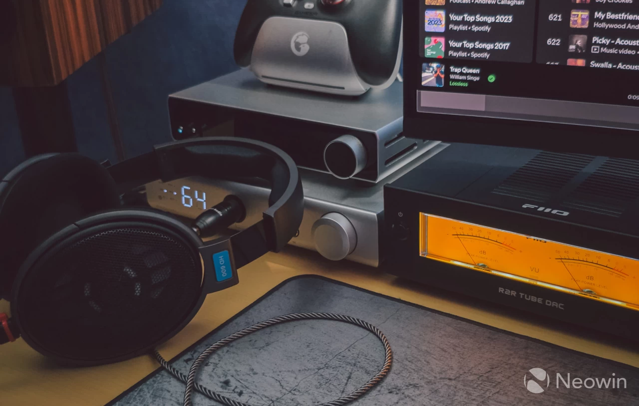 Review: FiiO's WARMER R2R Tube Buffer DAC hits all the musical notes at ...